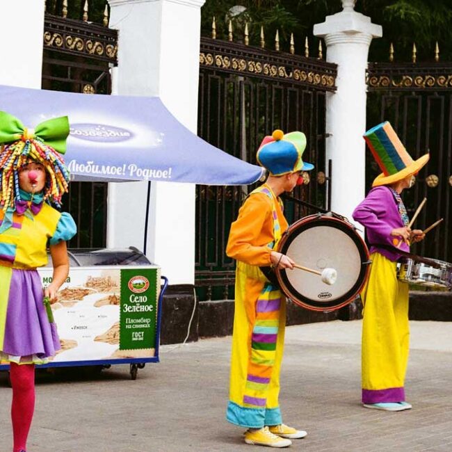 Mengenal Kostum Badut Maskot dan Tips Memesannya! • Surya Maskot